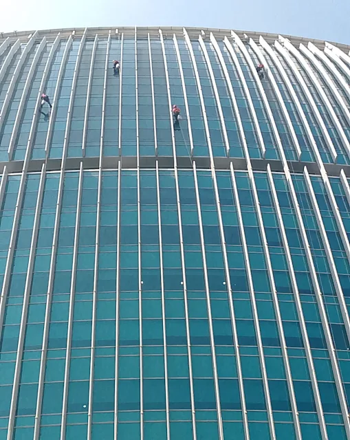 PT MMI Teguhkan Komitmen K3 Lewat Safety Induction di Pelindo Tower